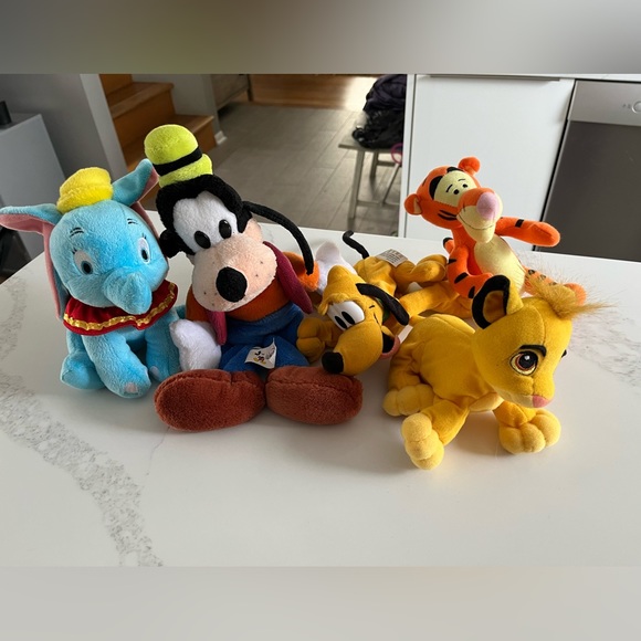 Disney | Toys | 6 Disney Stuffies In Good Condition As They Lived At ...
